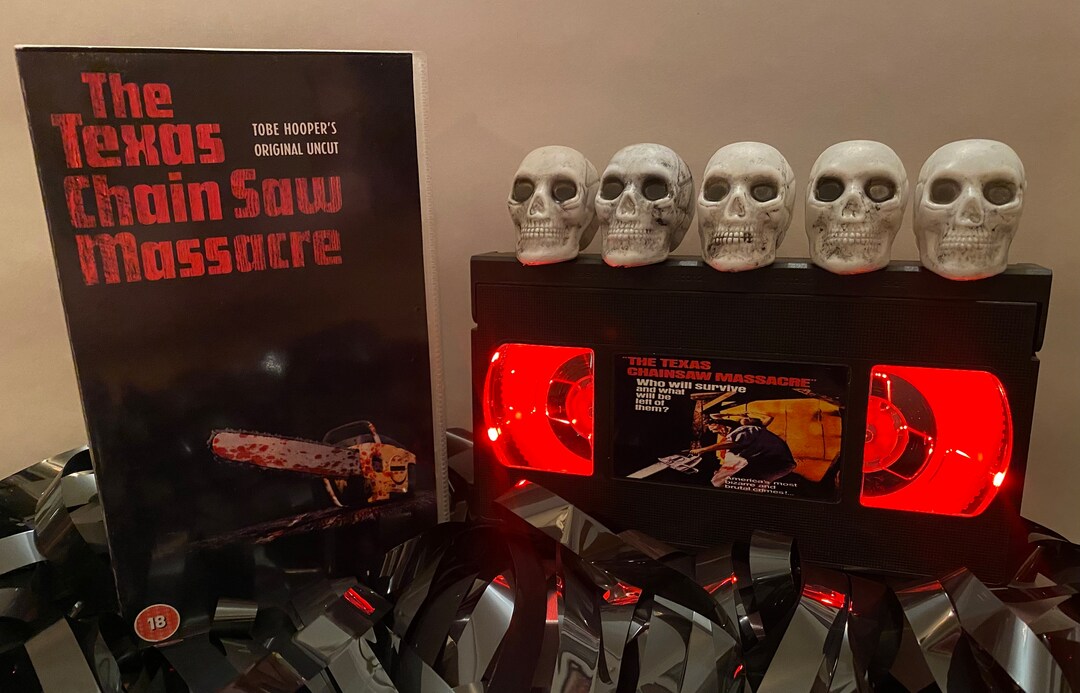 Texas Chain Saw Massacre Skull Edition VHS Lamp, 80s Horror Movie Film ...