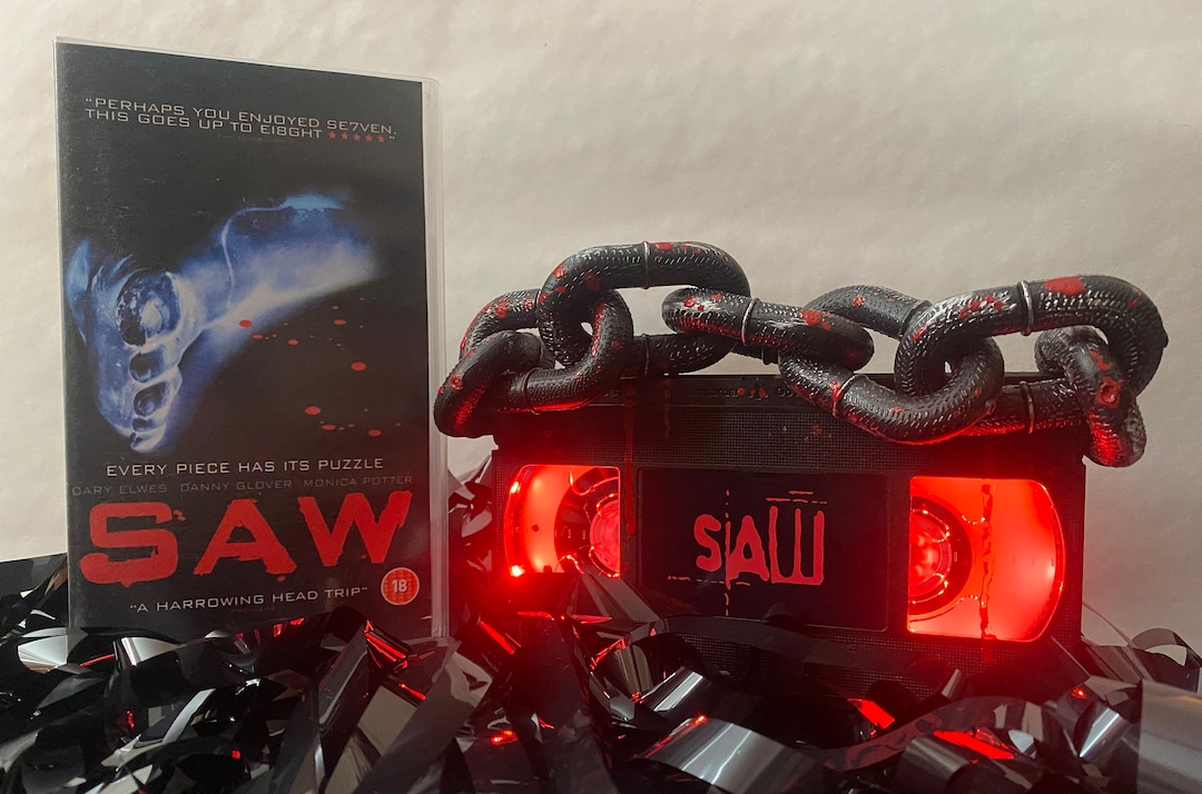 Saw Horror Movie VHS Video Lamp, Horror Movie, a Great Gift for Film ...