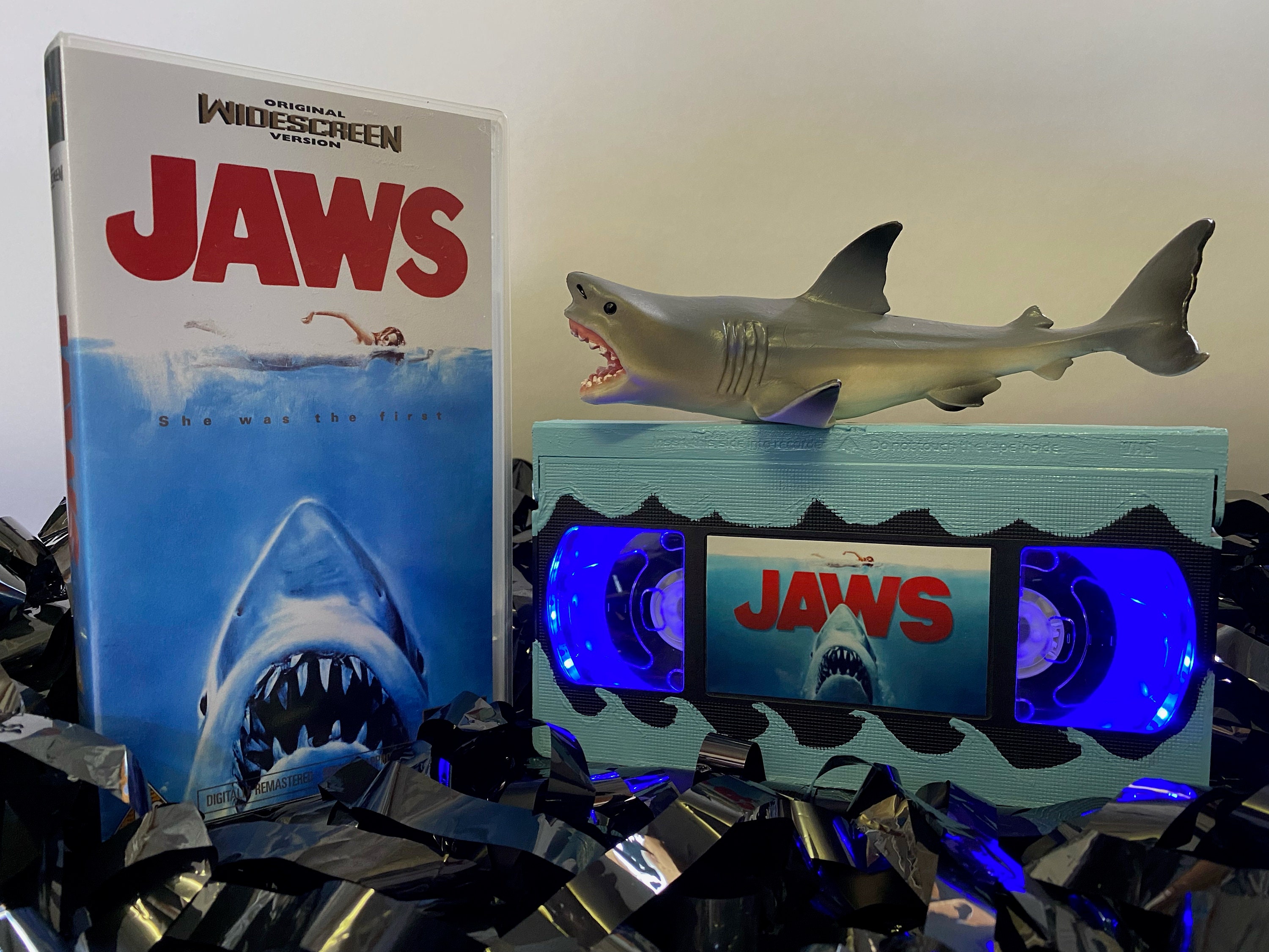 Deluxe Jaws Movie VHS Lamp 70s Horror Movie great gift for | Etsy
