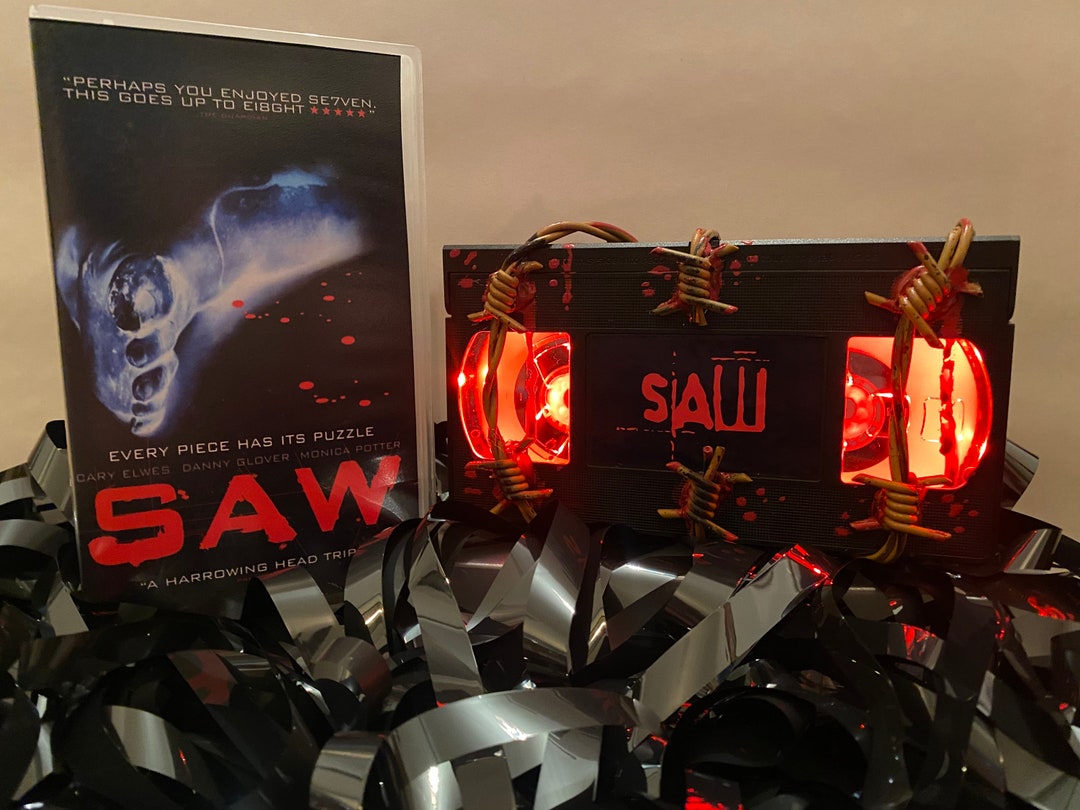 Saw Horror Movie VHS Video Lamp, Horror Movie, a Great Gift for Film ...