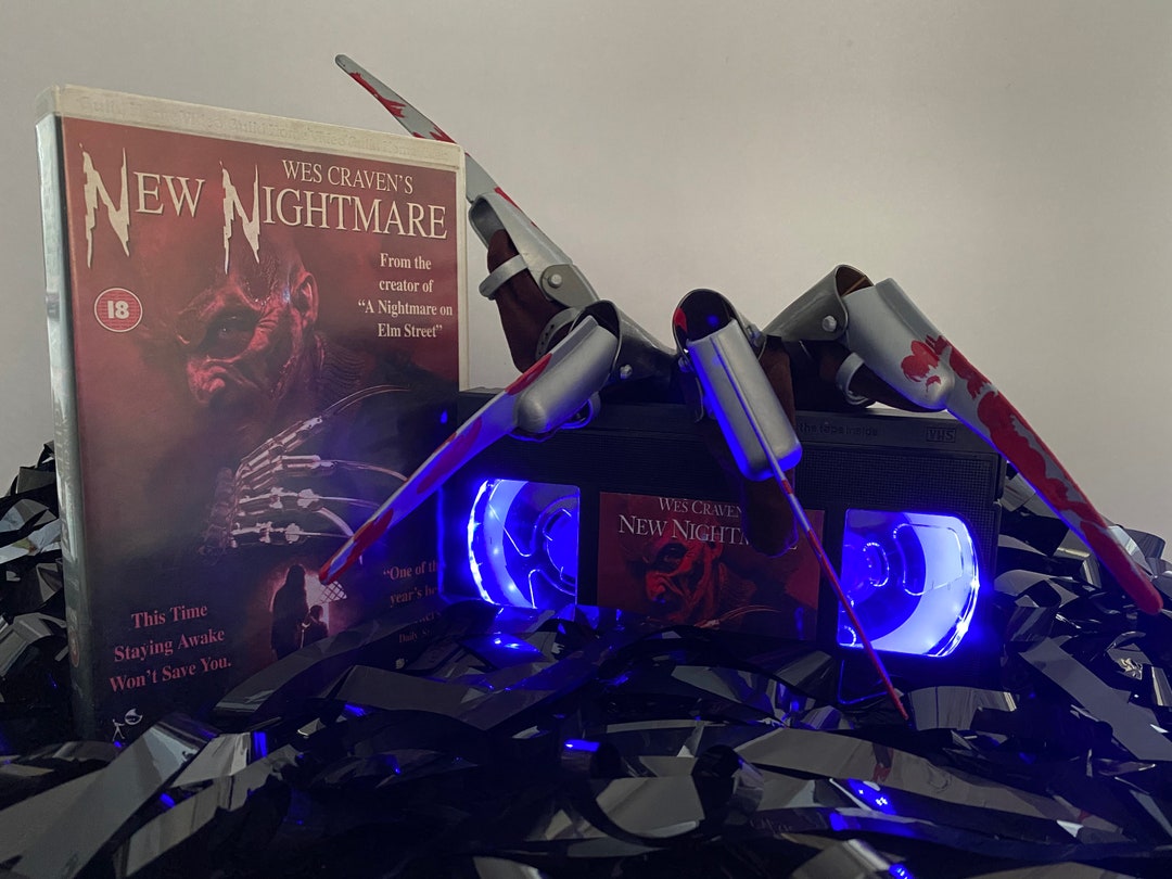 Deluxe New Nightmare VHS Horror Video Lamp, Horror Movie, a Great Gift ...