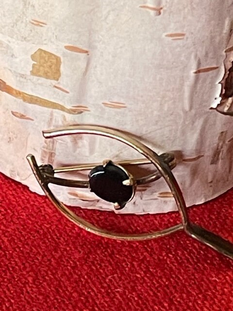 Balron 12K Gold Wishbone and Black Onyx Brooch - Etsy