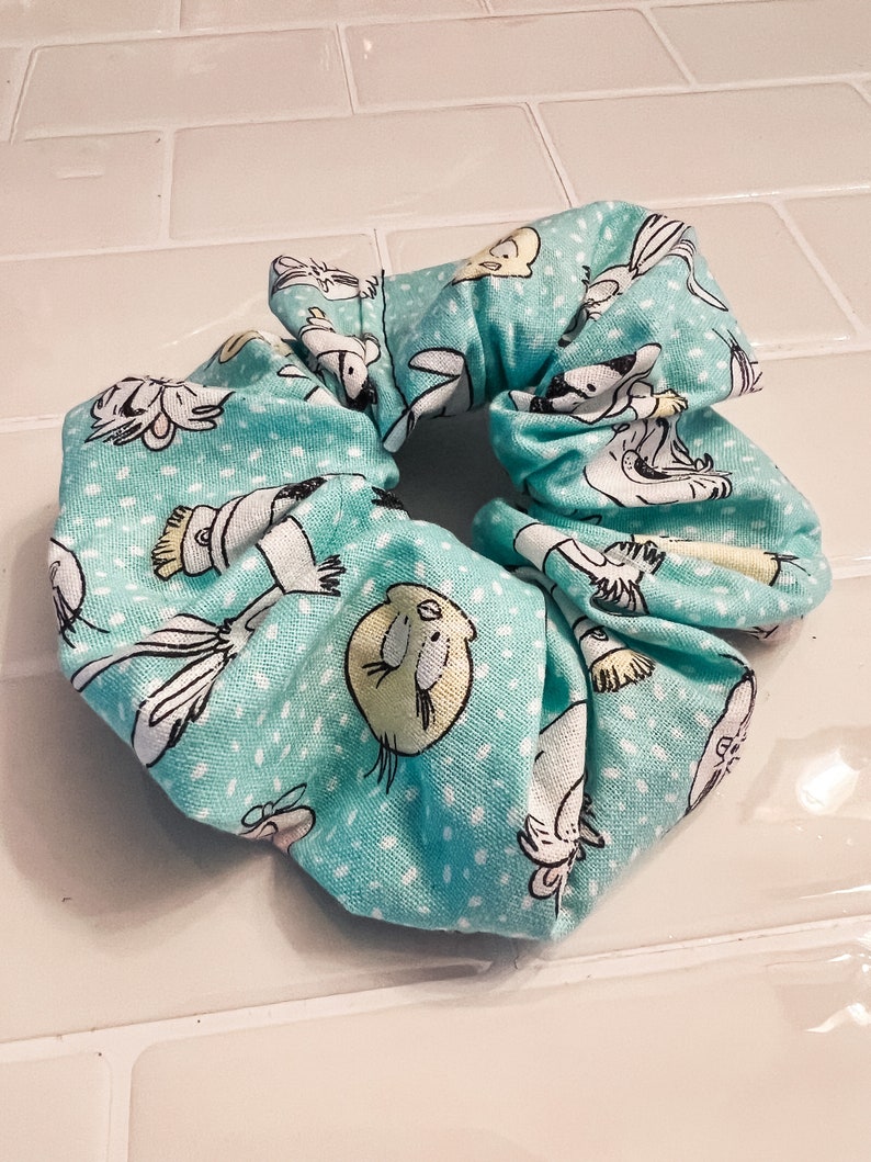 Looney Tunes Scrunchie Character Scrunchie Bus Bunny Daffy Duck Cartoon ...
