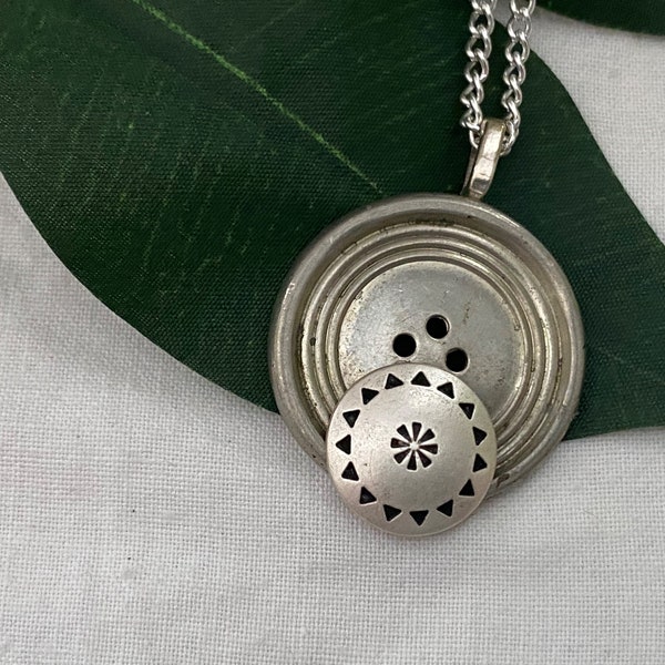 Button Necklace - Etsy