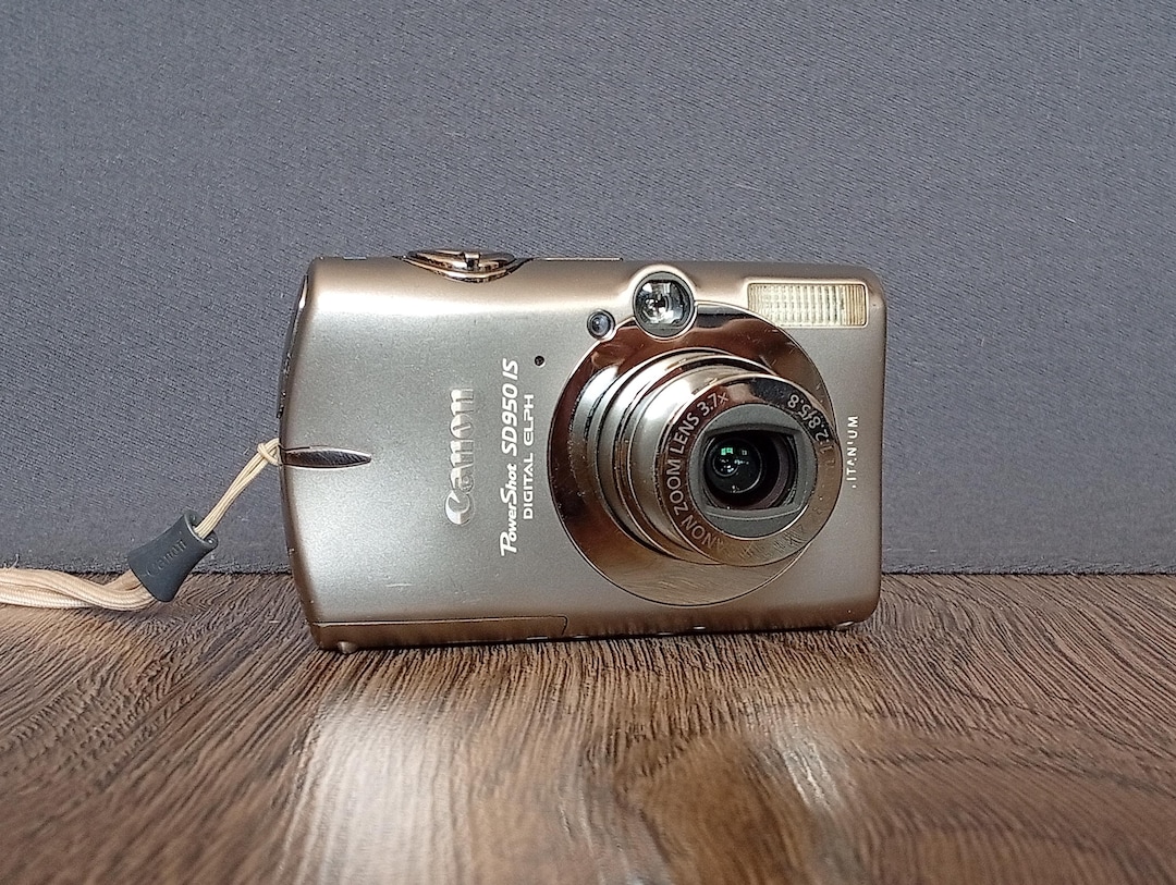 Canon Powershot SD950 IS, Canon IXUS 960 IS Compact Digital Camera, Y2K ...