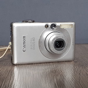 Canon DIGITAL IXUS 40 Compact Digital Camera, Y2K Digital Camera ...