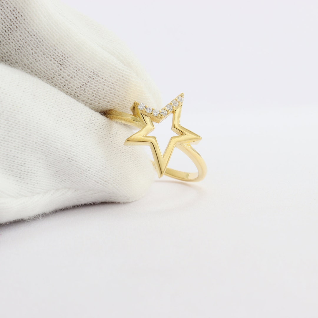 14K Solid Gold Star Ring, Minimalist Stackable Ring, Tiny Moissanite ...