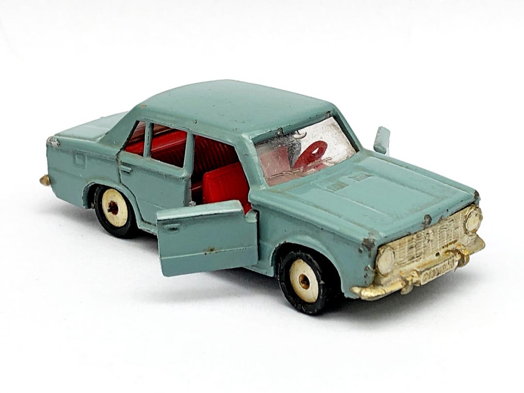 VAZ 2101 Zhiguli Kopeika Soviet Vintage Model Car M 1:60 Collectible ...
