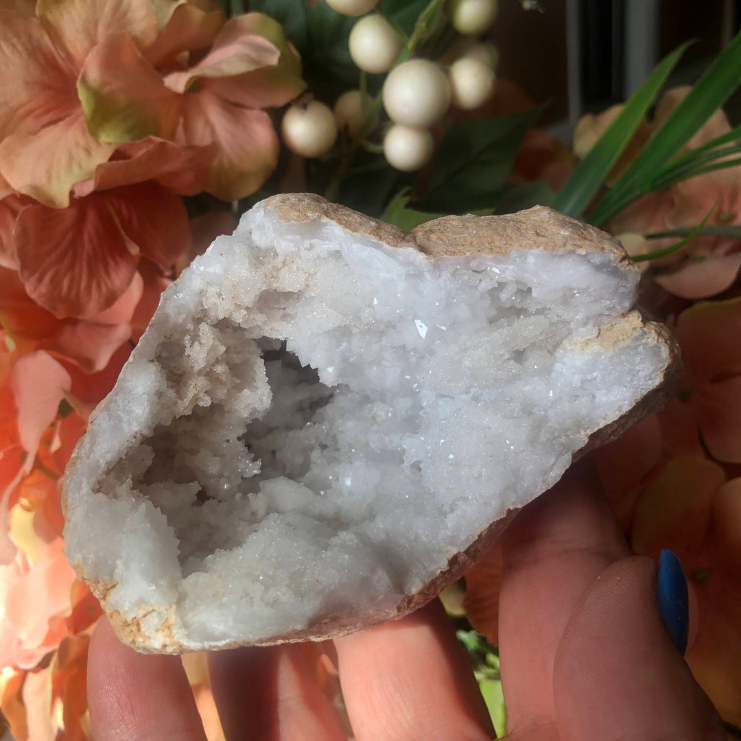 White Quartz Crystal Geode From Morocco/gemmy Quartz Geode/rock Geode ...