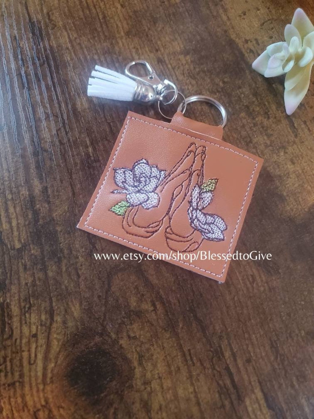 Praying Hands Keychain/handle With Prayer Keychain Gift/pray/christian ...