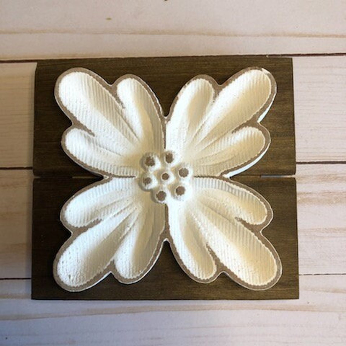 Set of 2 Rustic Whitewash Wood Flower on Dark Stained Pallet - Etsy