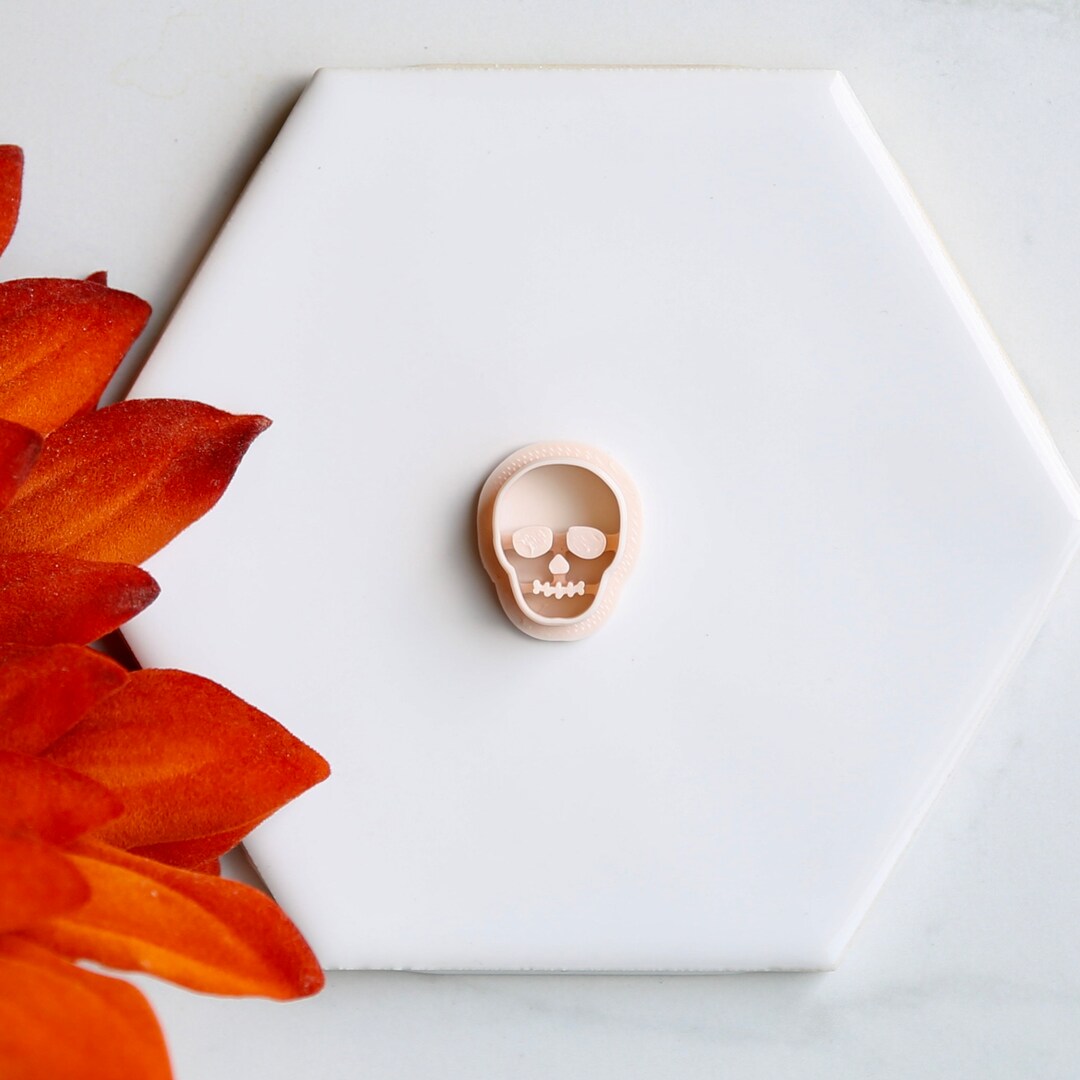 Skull Head Polymer Clay Earring Cutter (embossing) | Halloween Clay ...