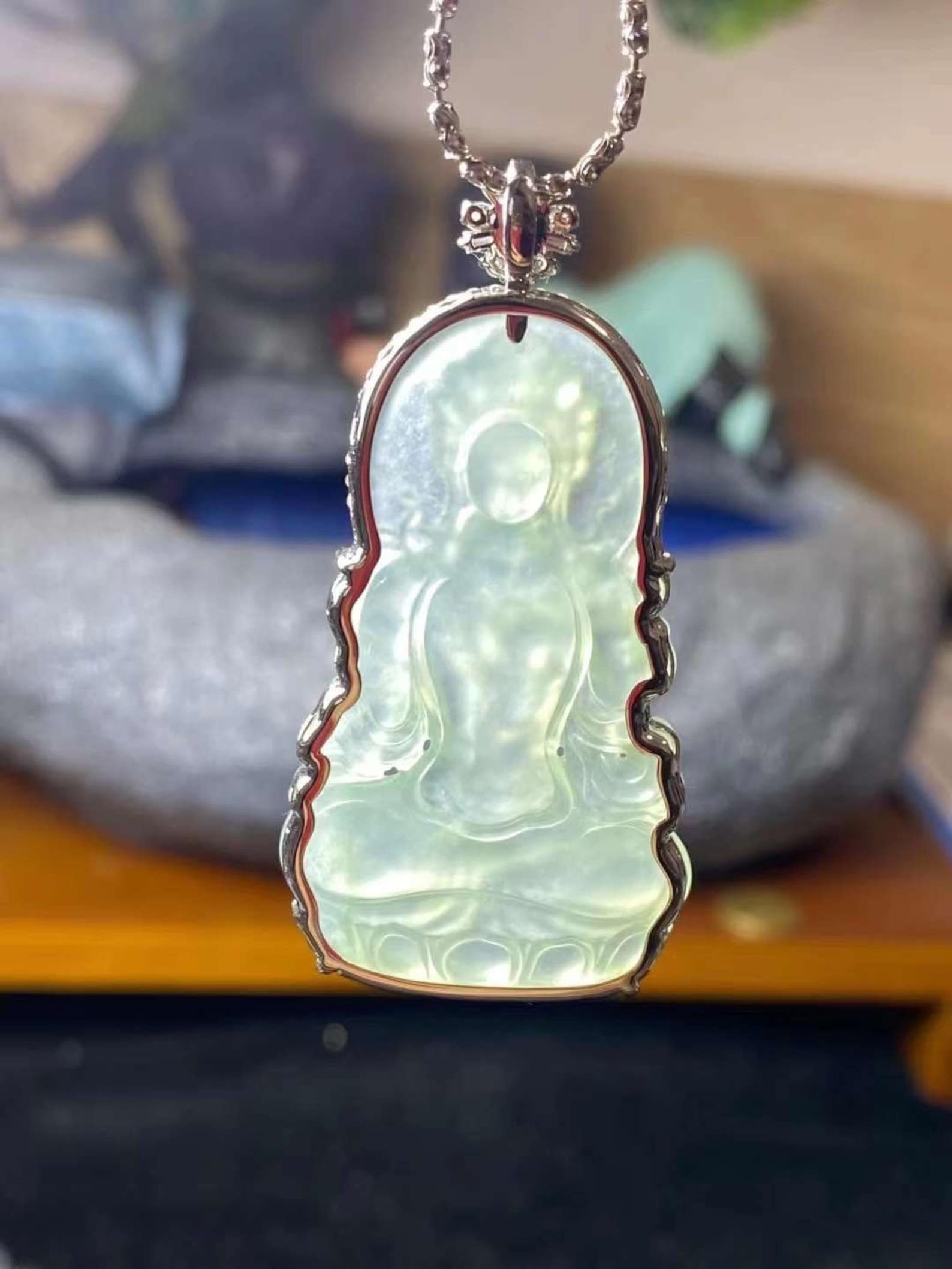 Jade Pendant 18K Solid Gold Beautiful Jade Pendant Icy Jade Set in 18K ...