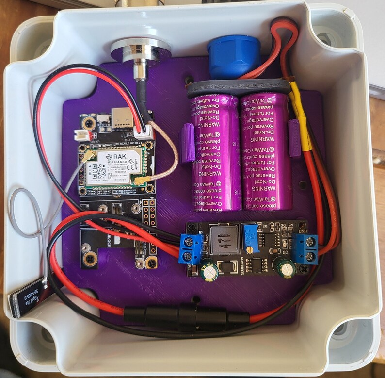 Solarmesh Pro: Weatherproof, Solar-powered Meshtastic Mesh Node for ...