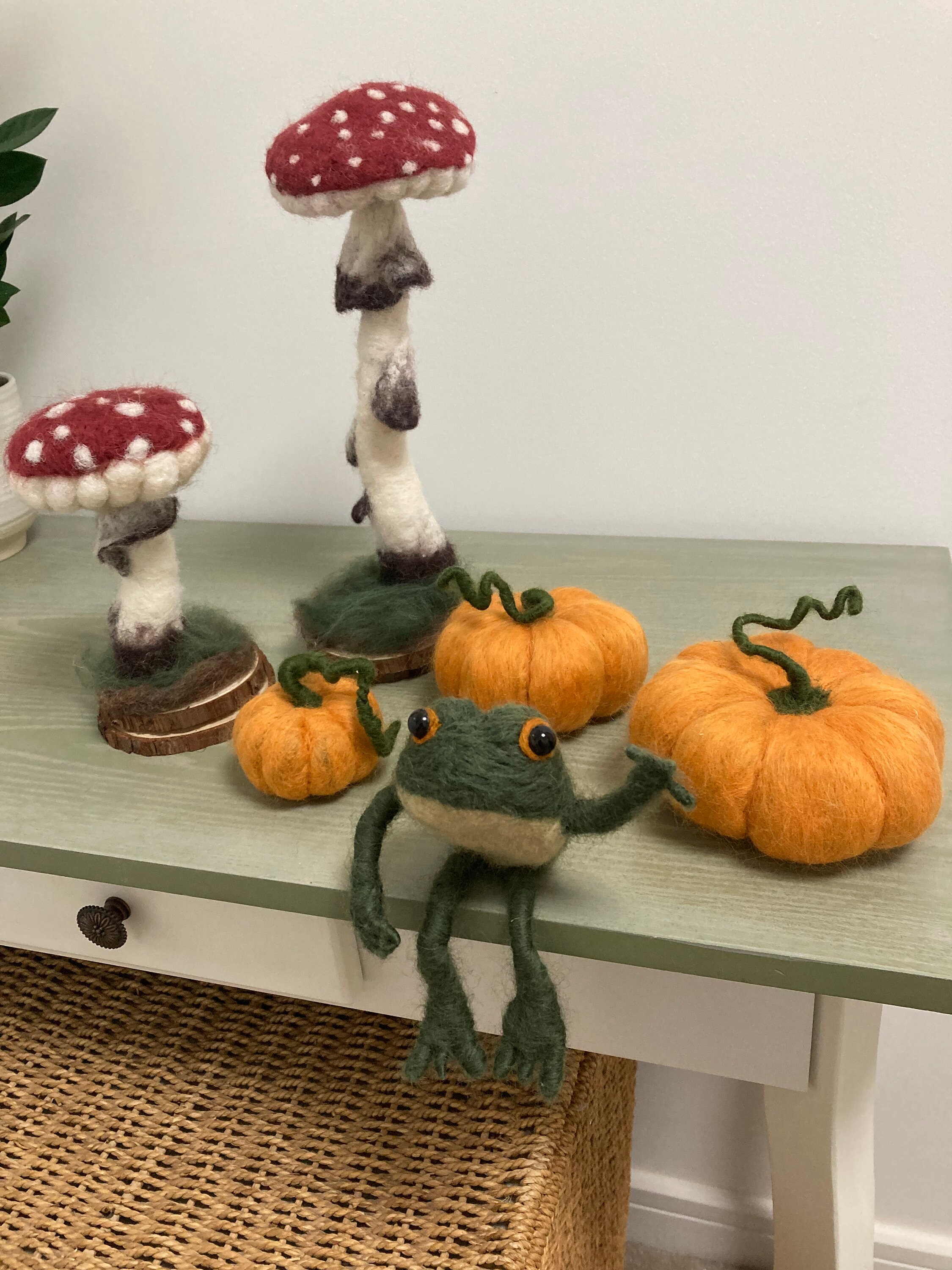 Needle Felted Frog - Handmade Natural Posable Sculpture - Cute ...