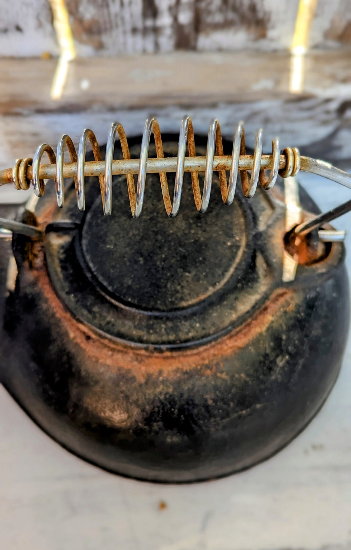 Vintage Cast Iron Tea Kettle Wire Handle Swivel Lid Camp Heavy Coffee ...