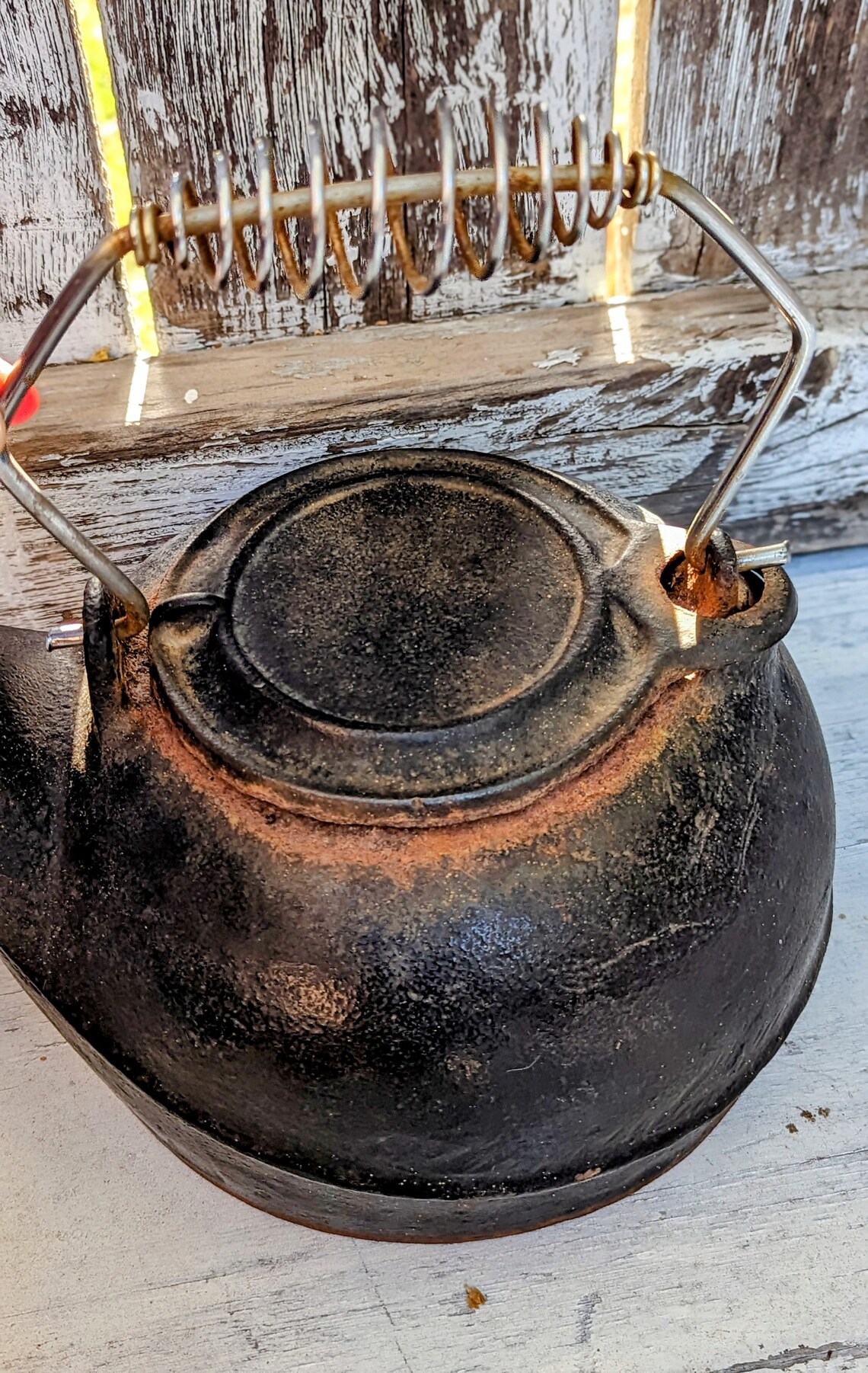 Vintage Cast Iron Tea Kettle Wire Handle Swivel Lid Camp Heavy Coffee ...