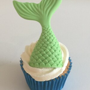 Stunning 10cm X 6cm Sugar Mermaid Tails- Choose Your Colour! Edible ...