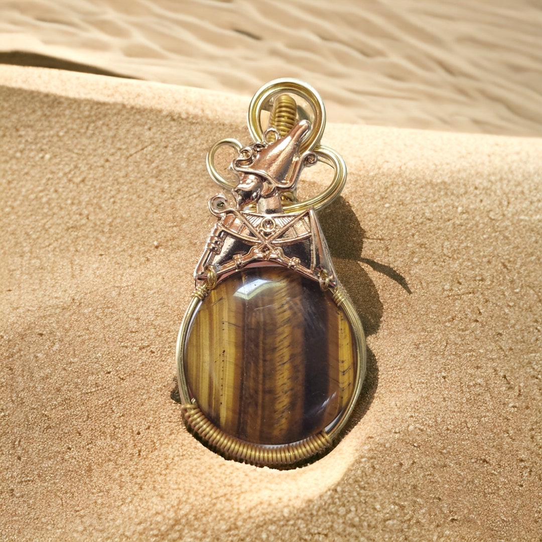 The Noûr Necklace. Made With a Tiger's Eye. Egypt Theme. - Etsy