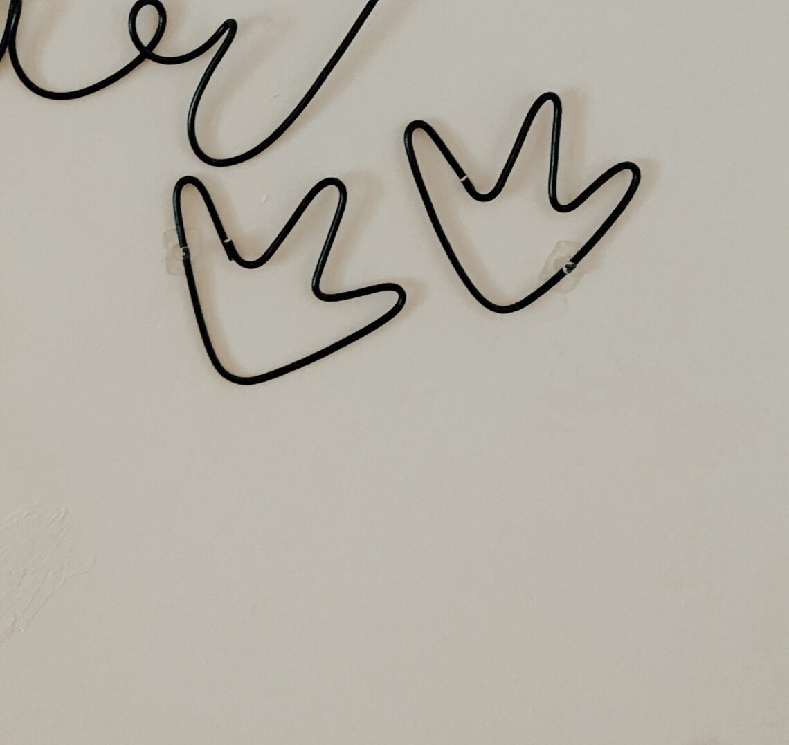 Roar Lettering - Dinosaur Feet - Footprints - Dino - Wire Words - Wall ...