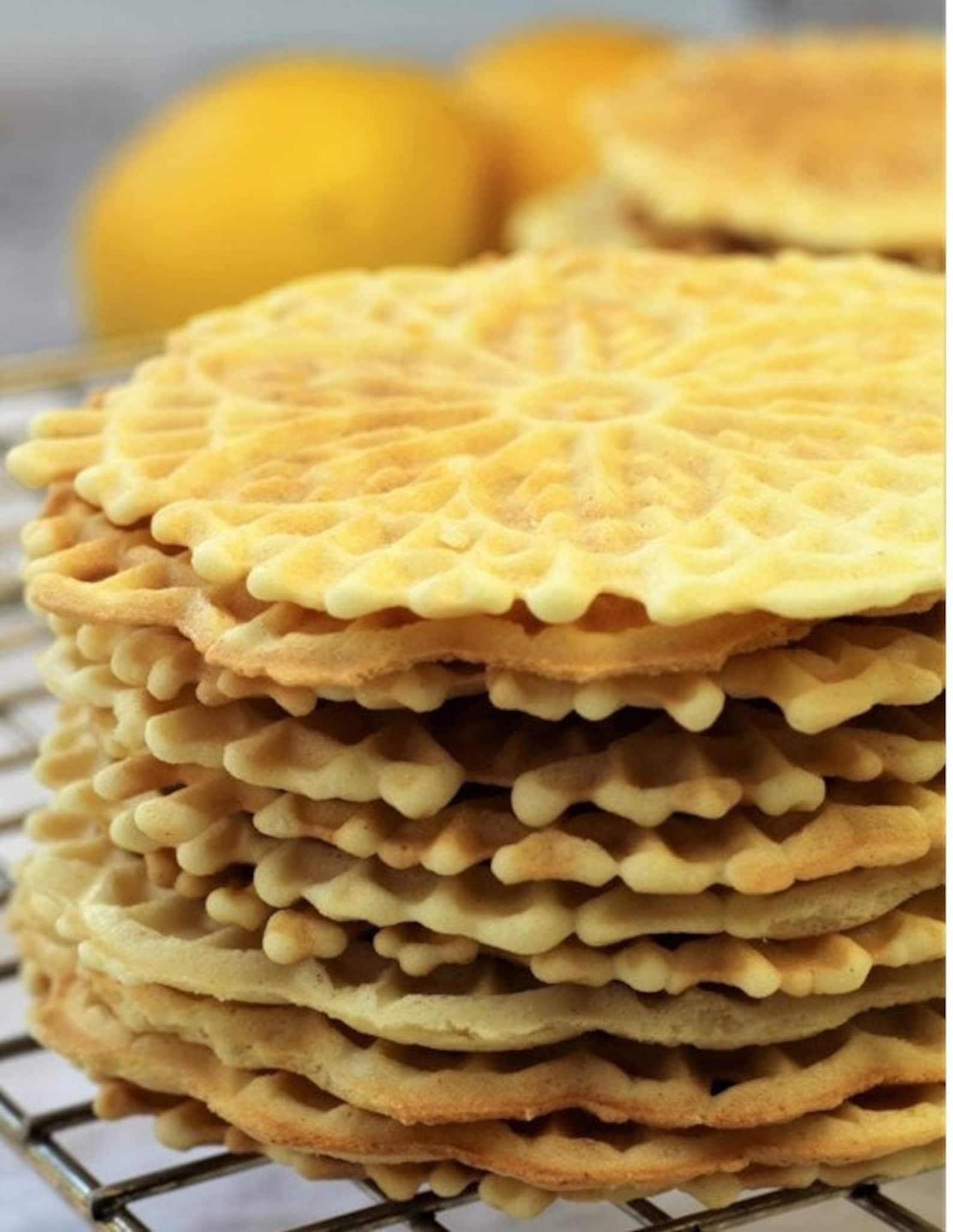 Anise, Lemon, Vanilla, Almond or Choco Pizzelle Add Powdered Sugar on ...
