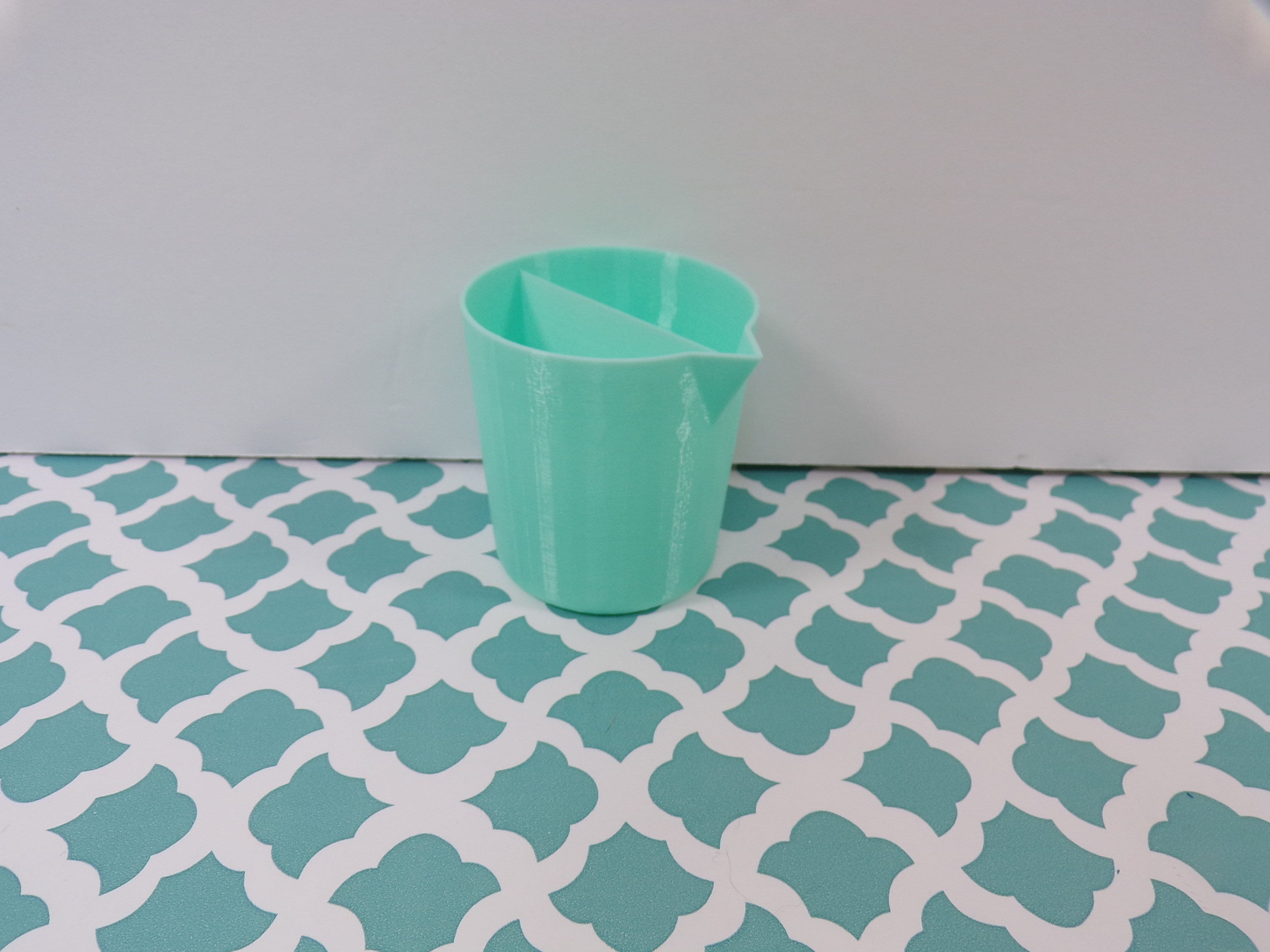 2 Compartment Divided Split Cup for Paint Pouring 4 Ounce Two ...