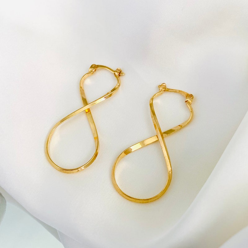 Infinity Love Knot Earring - Etsy