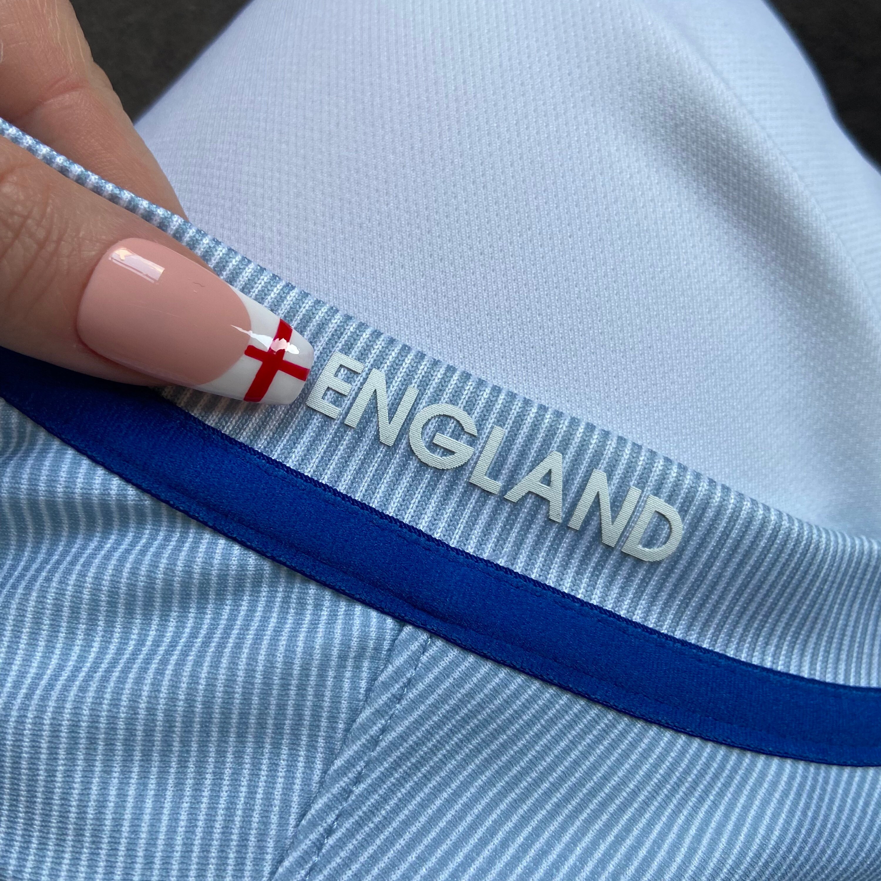 England Flag French Manicure Hand Painted Press on Nails, Medium Coffin ...
