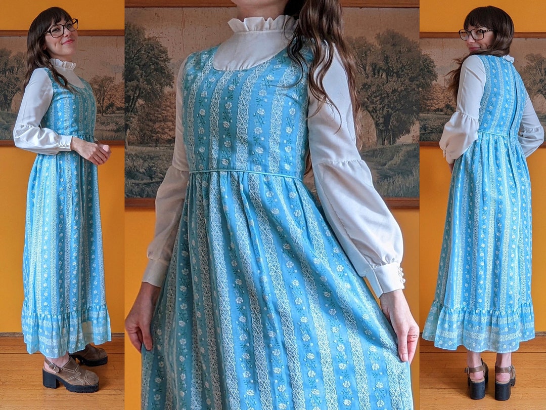 Vintage 60s Sky Blue Prairie Dress With White Felt Floral Print and ...