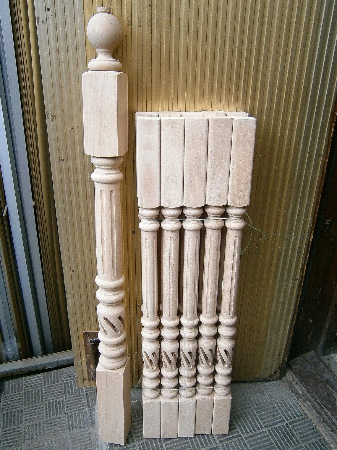 Open Spiral Design Stair Balusters & Newel Posts Ball Top Cap Finial ...