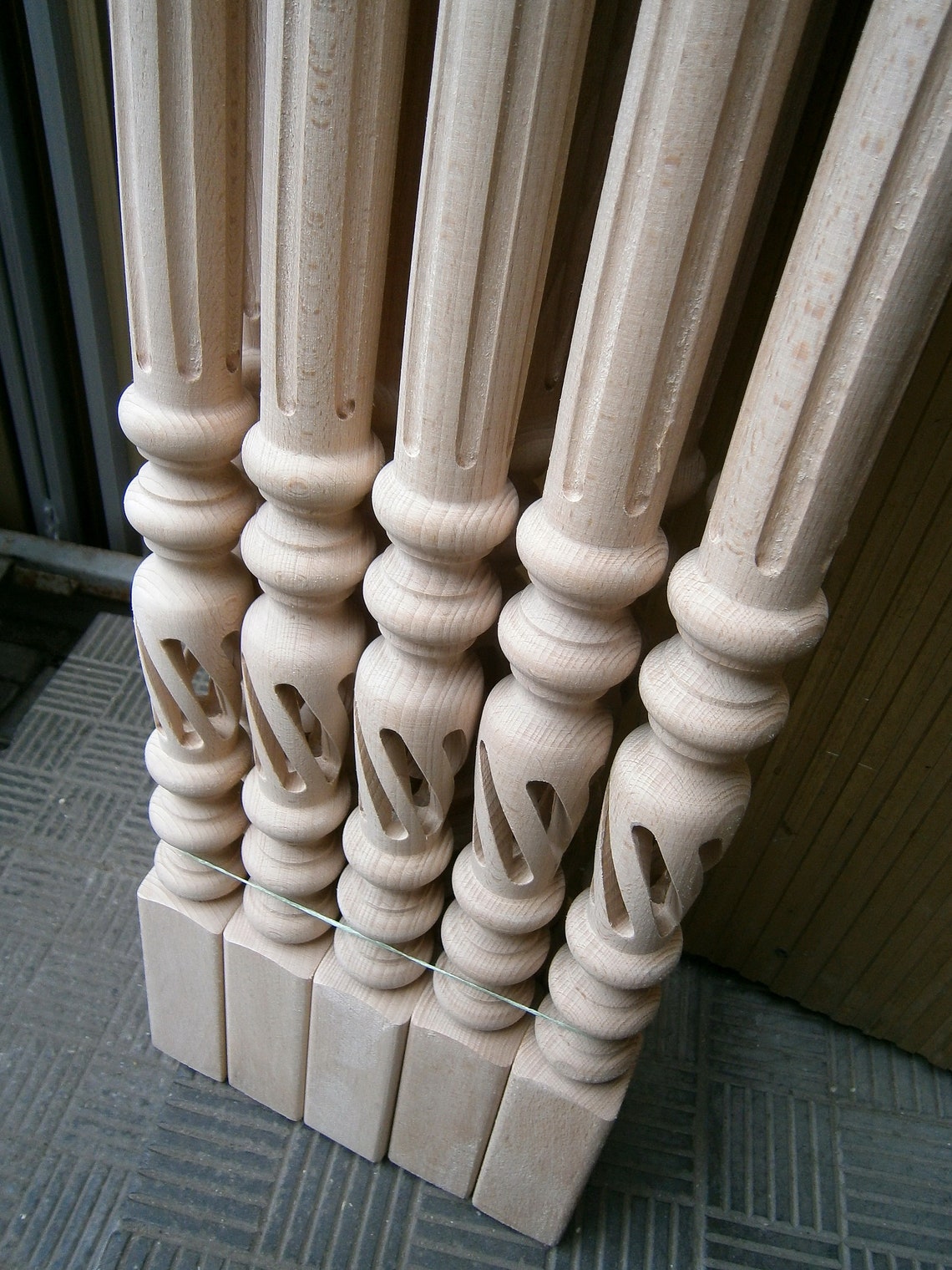 Open Spiral Design Stair Balusters & Newel Posts Ball Top Cap Finial ...
