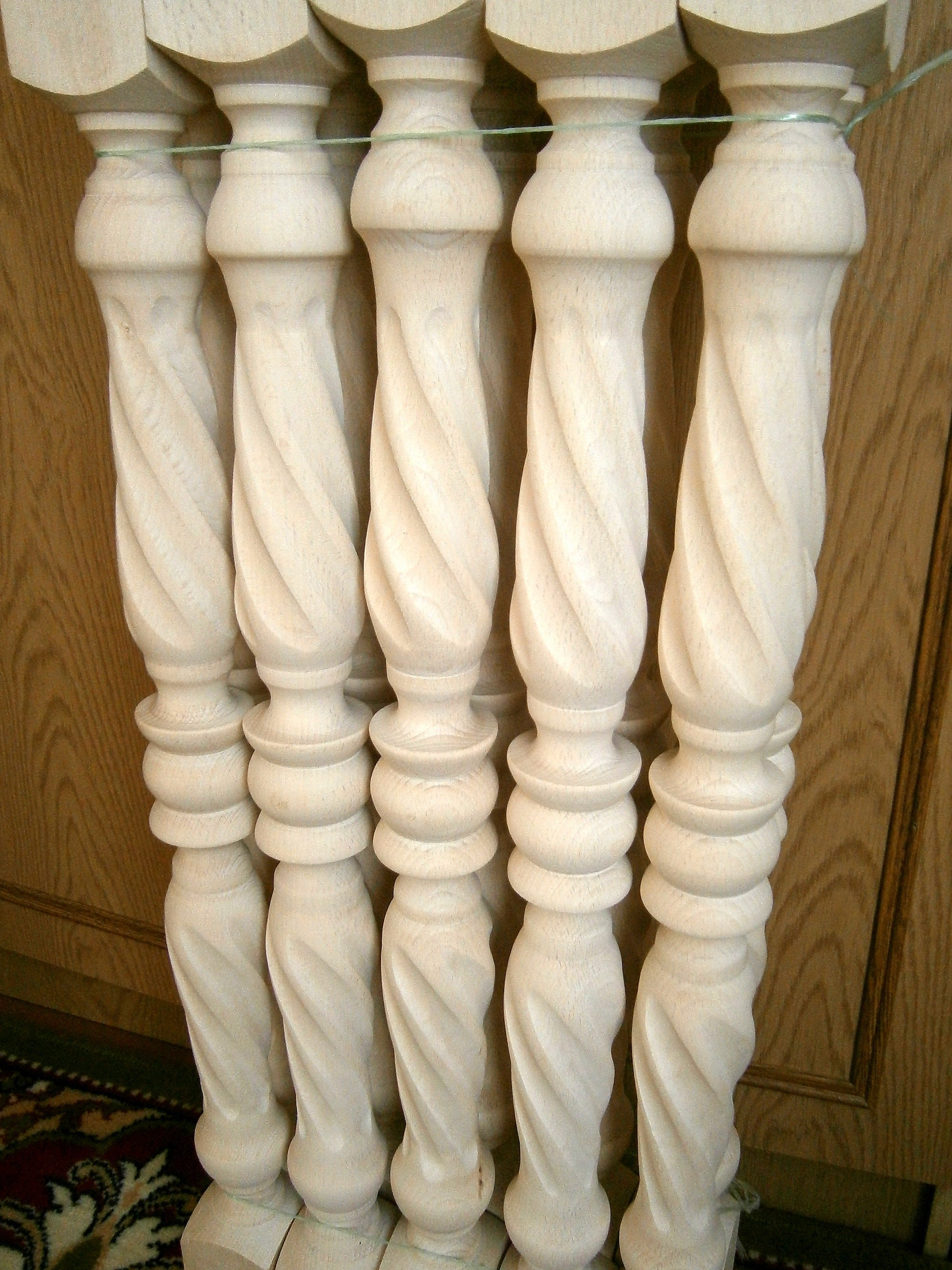 Stair Balusters Spiral Twist Design Carved Wooden Spindles Banisters ...