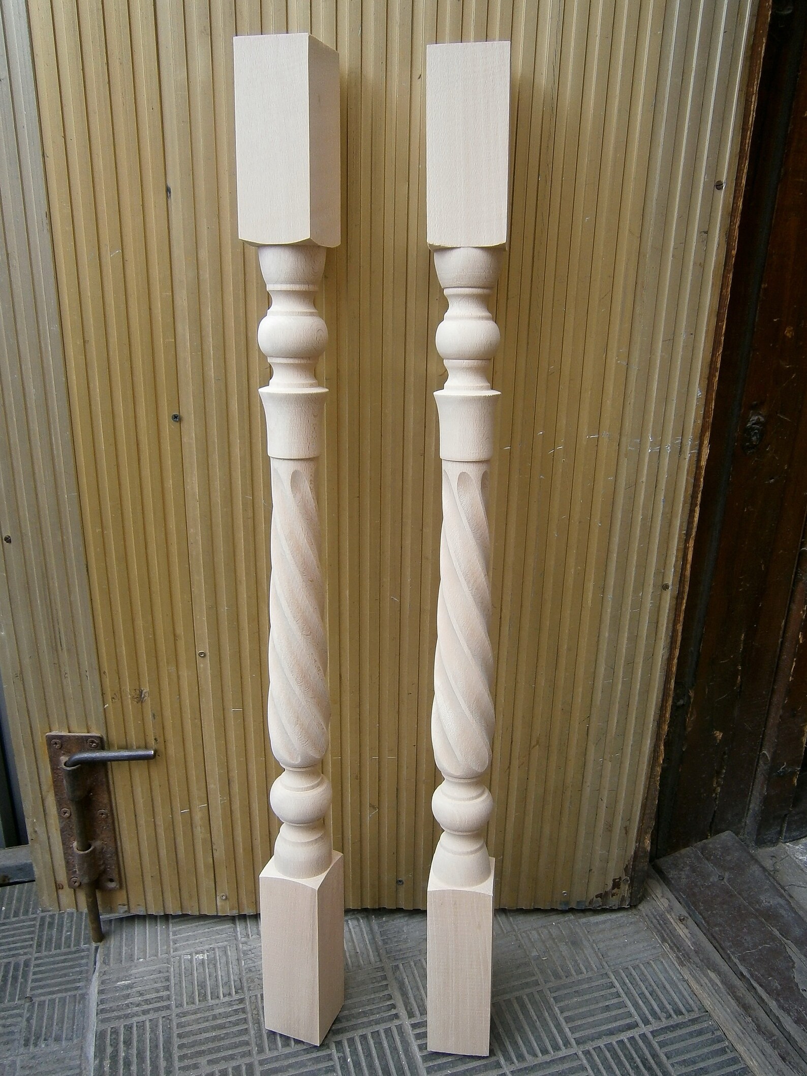 Stair Balusters & Newel Posts Spiral Twist Design Ball Top Cap Finial ...