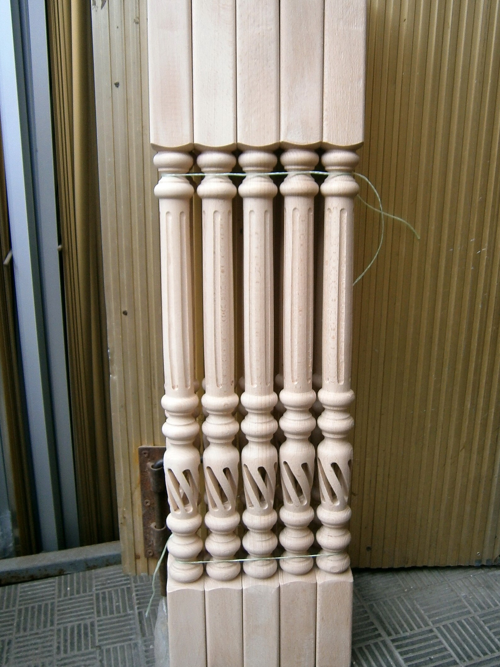 Open Spiral Design Stair Balusters & Newel Posts Ball Top Cap Finial ...