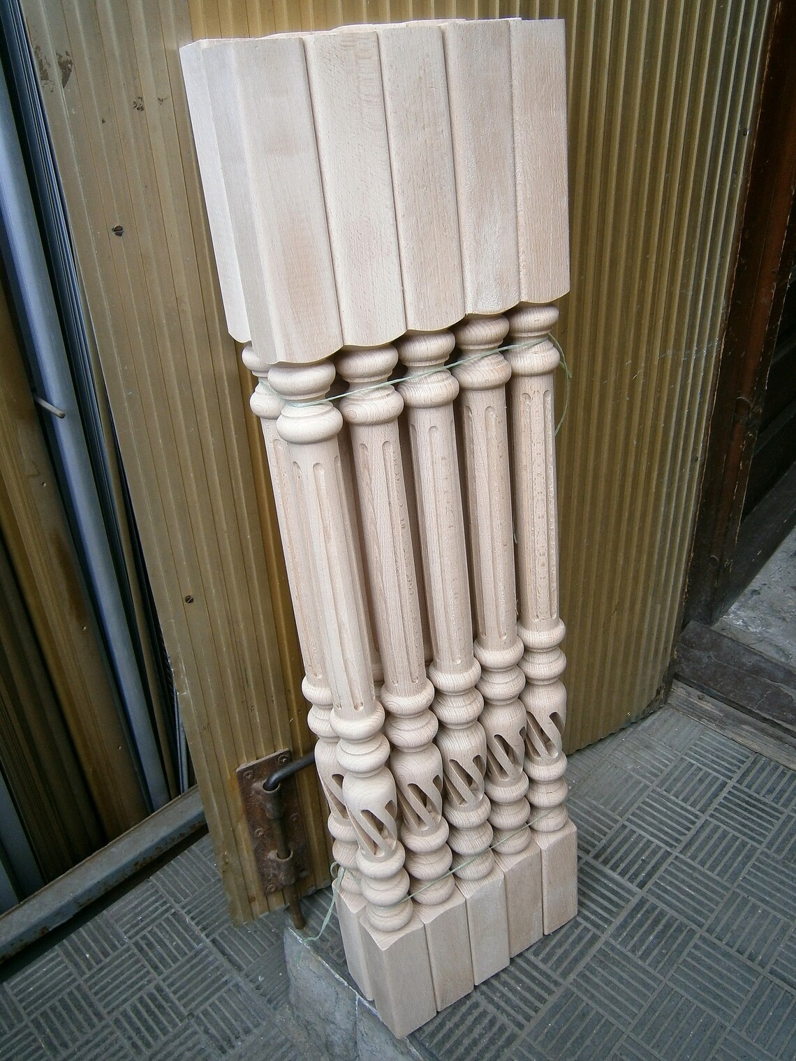 Open Spiral Design Stair Balusters & Newel Posts Ball Top Cap Finial ...
