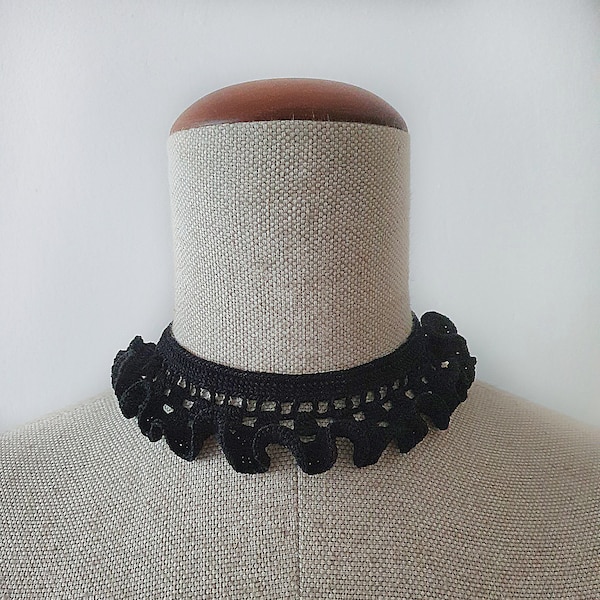 Neck Ruff - Etsy
