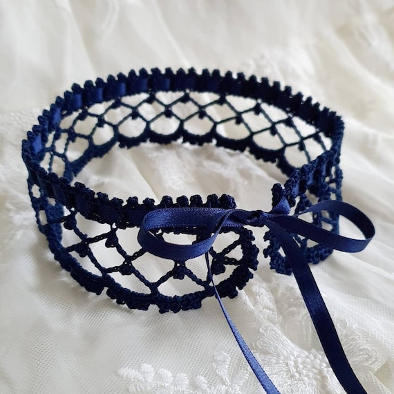 Blue satin choker store