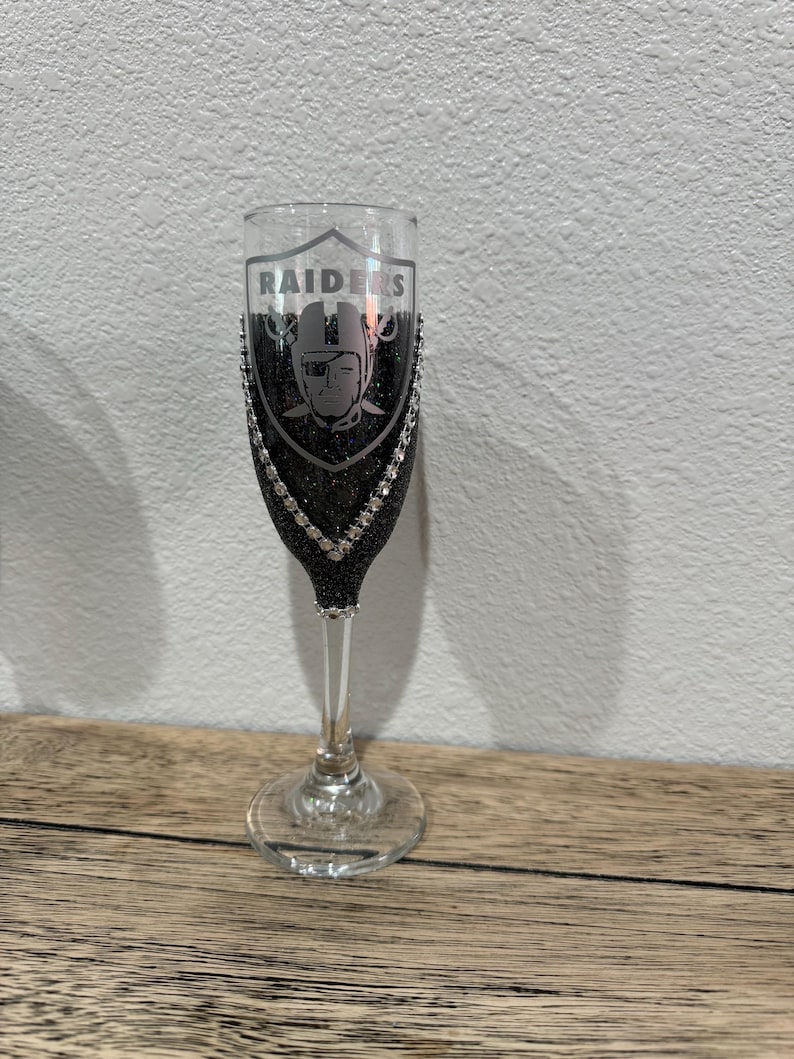 Raiders Wine Glass - Etsy