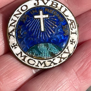 Vintage 1925 Vatican Enamel Pin; Pope Pius XI; 1925 Jubilee Year - Etsy