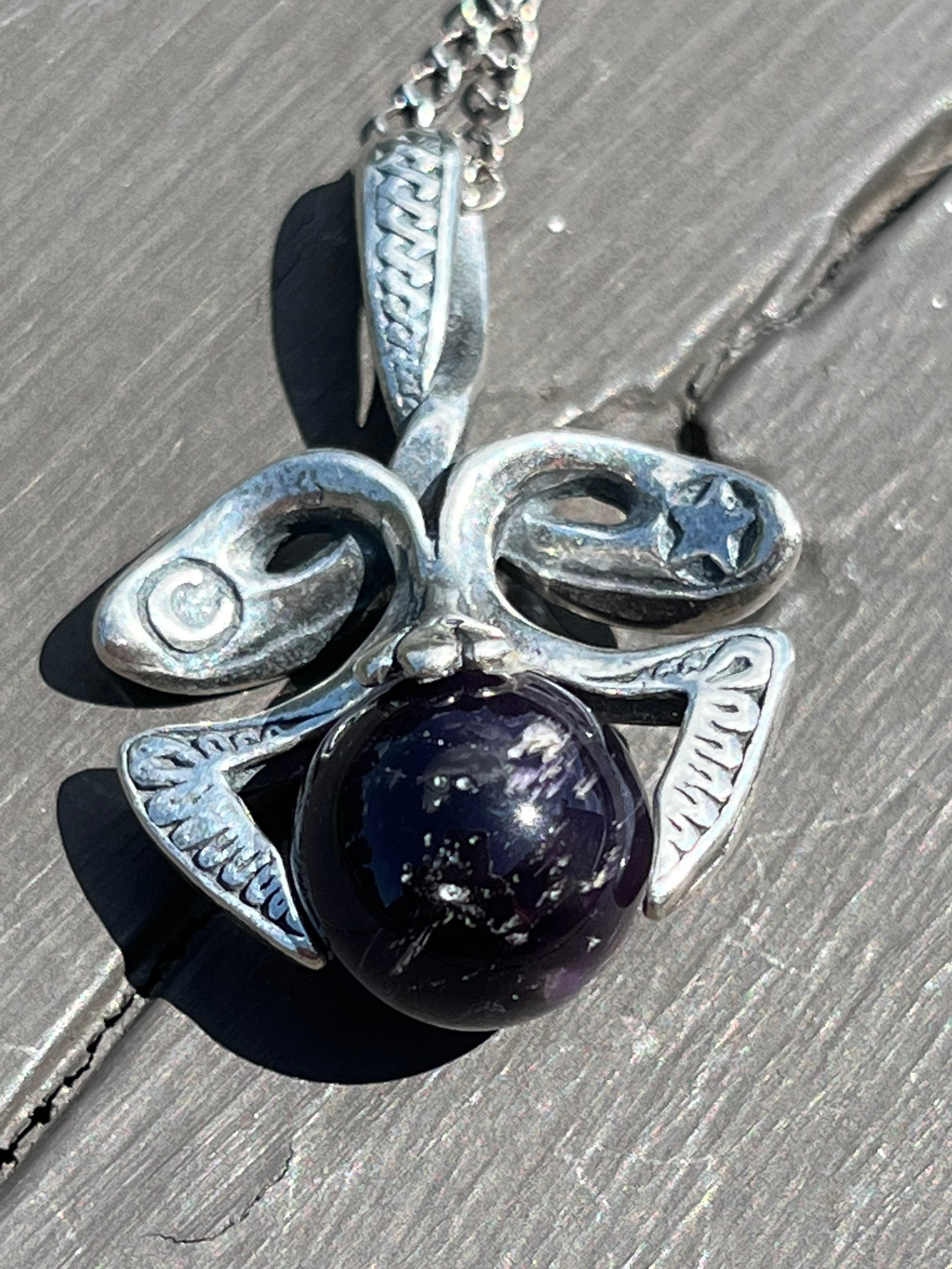 Vintage Round Amethyst in Detailed Gothic Design in Sterling Silver 925 ...