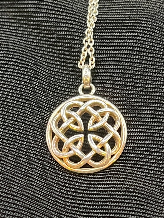 Sterling silver celtic knot - Gem