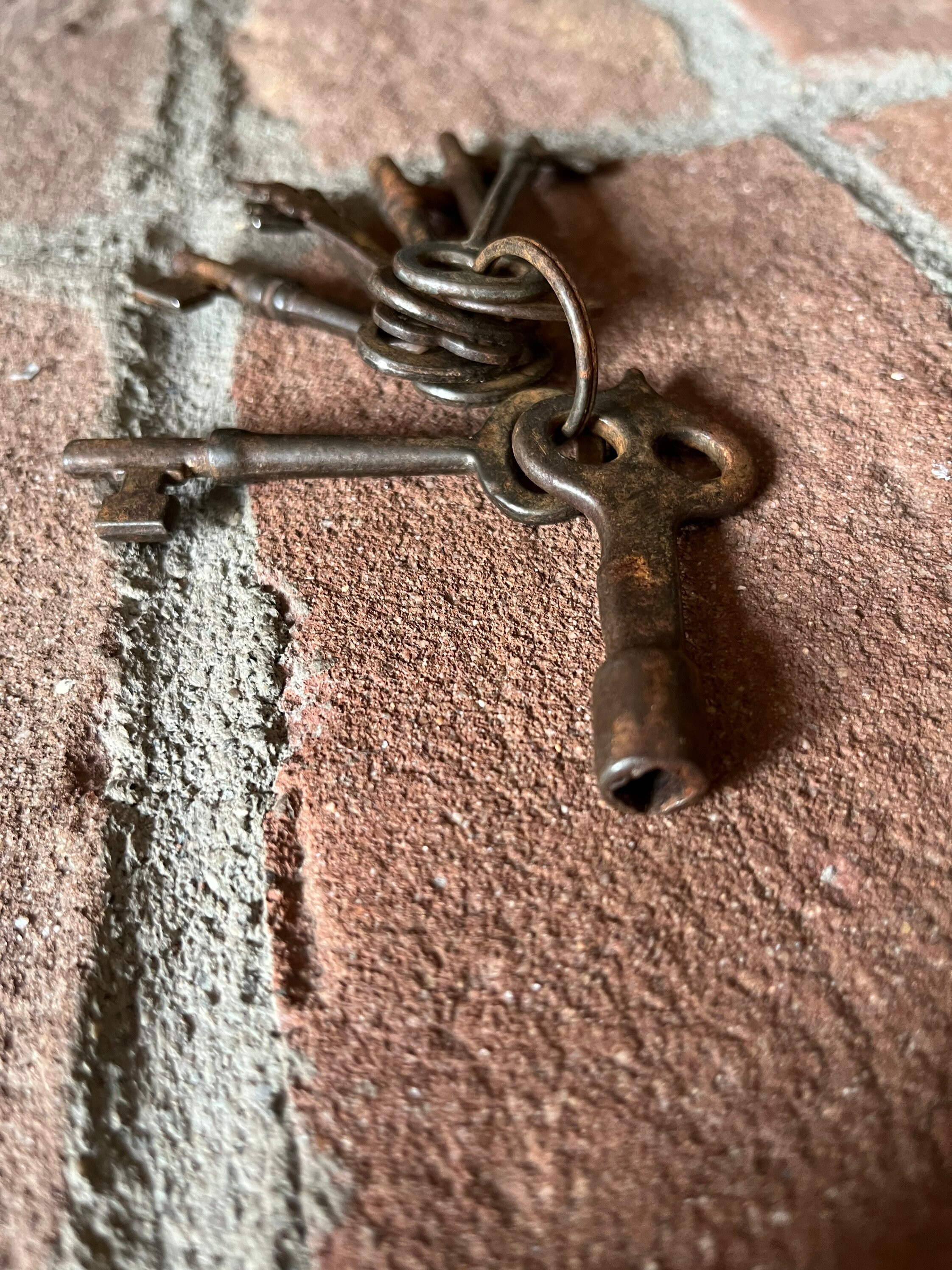 Vintage Skeleton Keys Rusty Vintage Keys Vintage Clock and Door Keys - Etsy