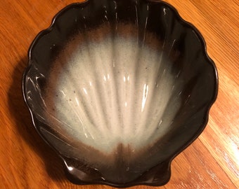 Pottery Shell Bowl | Etsy