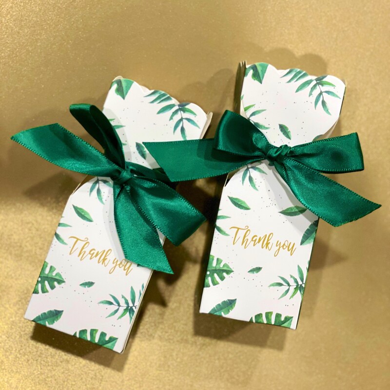 Tropical Gift Box - 60+ Gift Ideas for 2025