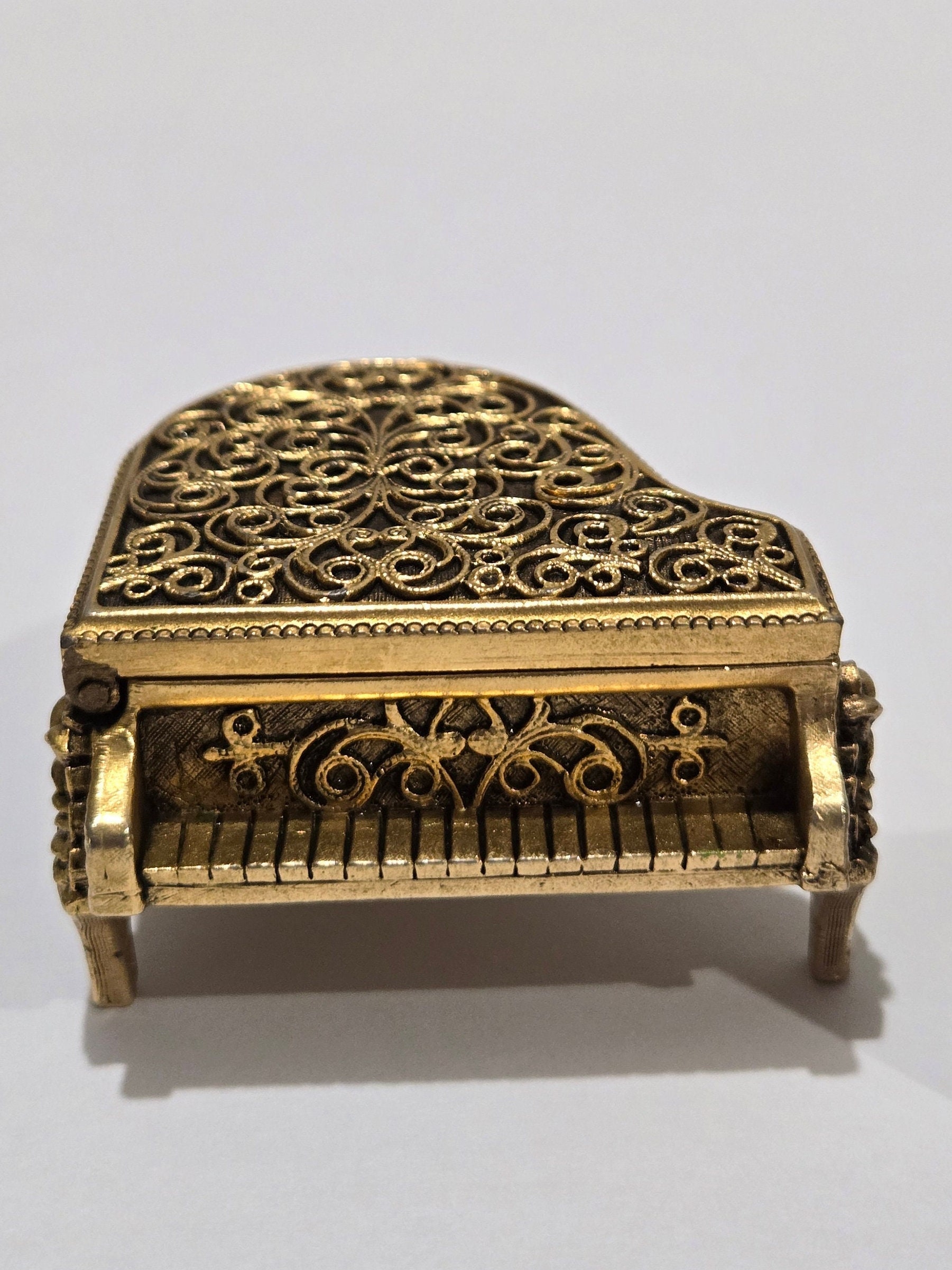 Vtg 1971 Avon Baby Grand and Avon Memory Book Solid Perfume Compacts - Etsy