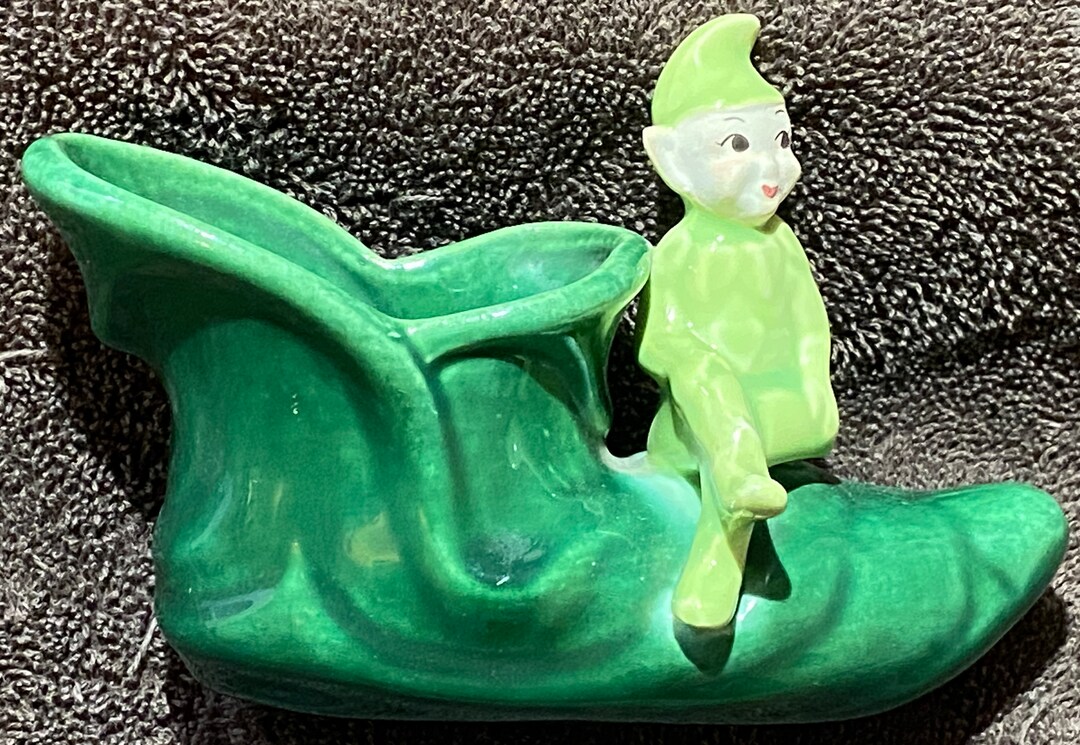 FURGY - ELFS - Pat the Shoemaker Elf - Vintage Porcelain/ceramic Vase ...