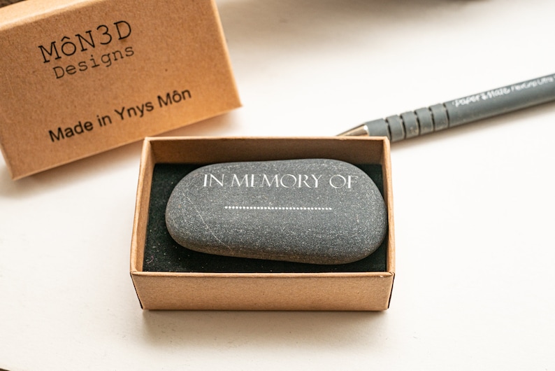 Engraved Pet Memorial Stones - Personalized Pet Memorial Gift ...