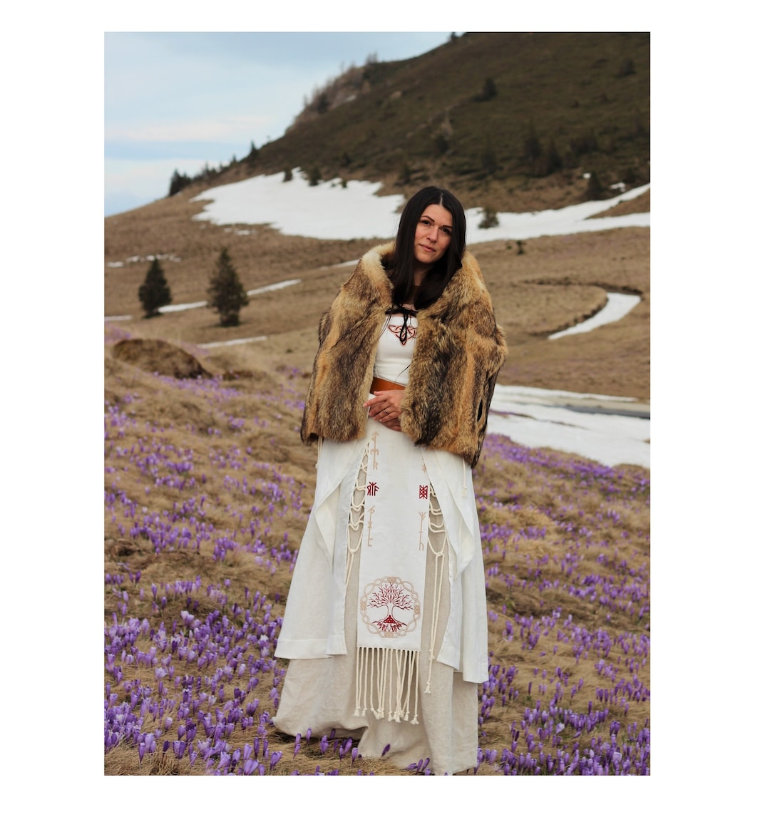 MAEVE LARP Costume Elven, 100% Linen, Elven Wedding Dress, Norse Pagan ...