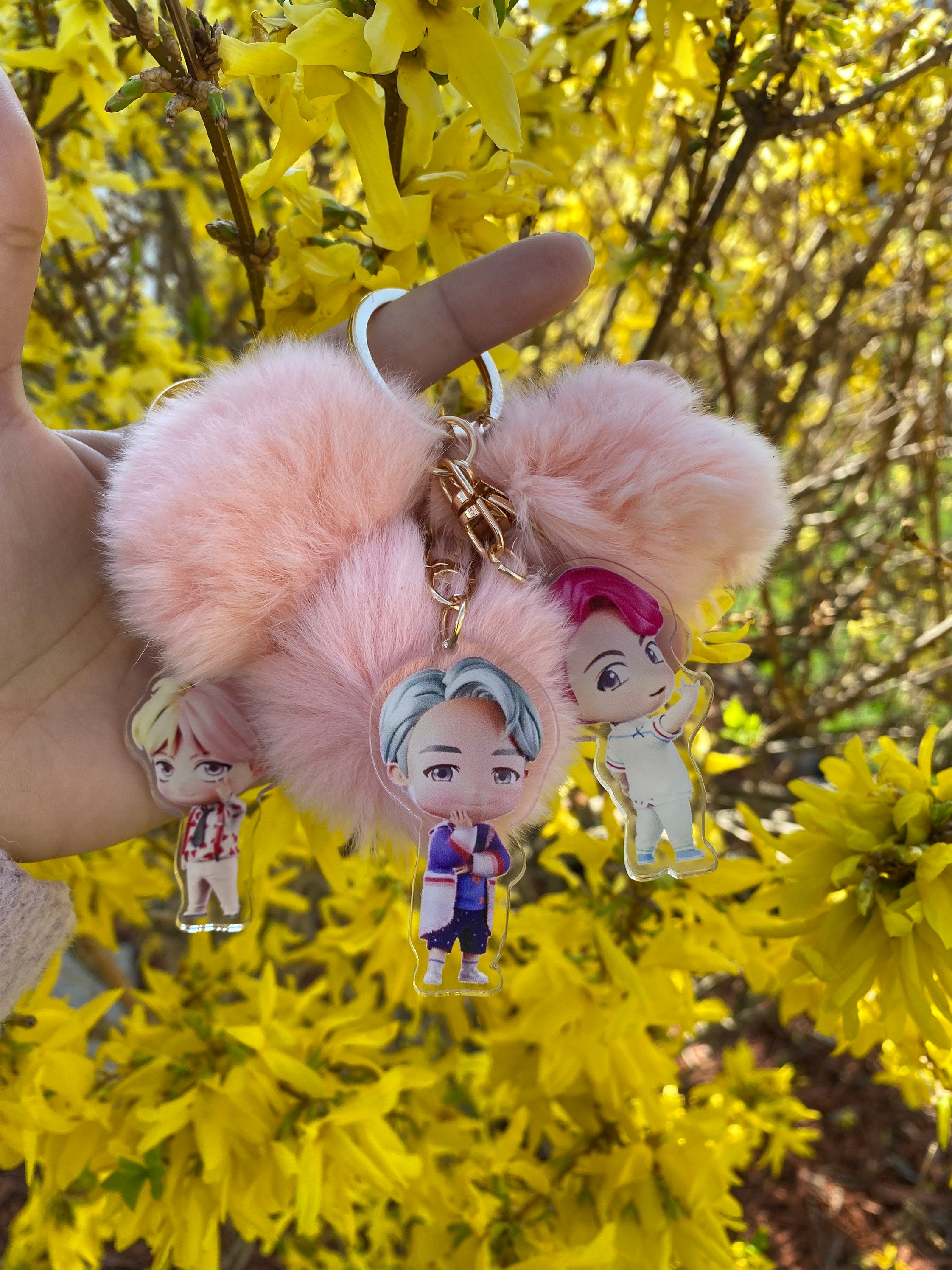 Bangtan boys tiny tan Keychain - Etsy.de