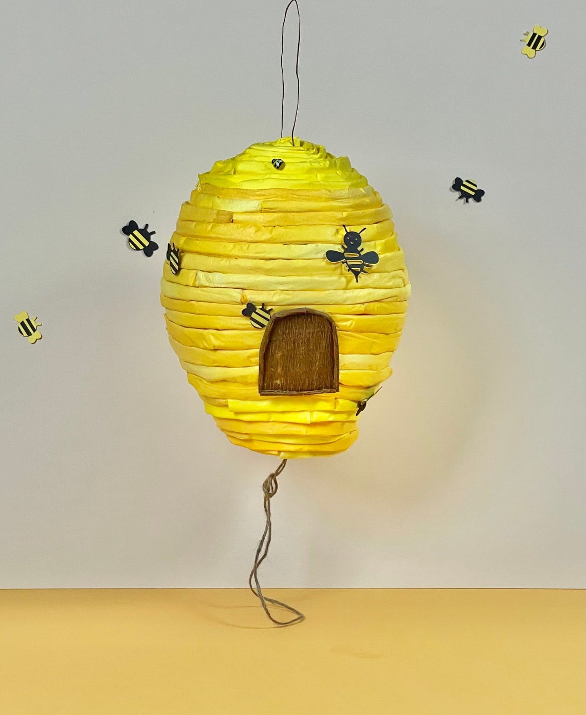Yellow Honey Bee Honeycomb Colmena Piñata / Revelación de | Etsy España